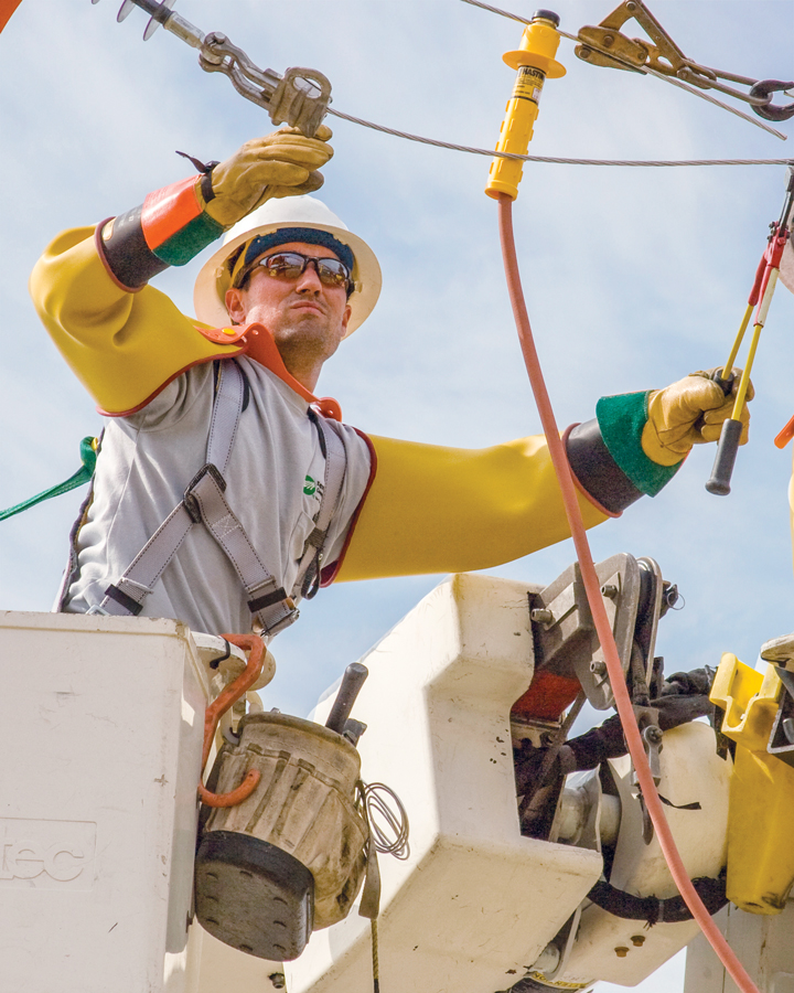 Lineworker Appreciation Day – Illinois Country Living Magazine