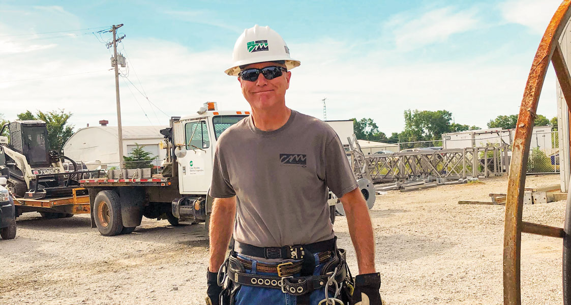 Pickowitz receives All-American Lineworker honor – Illinois Country ...