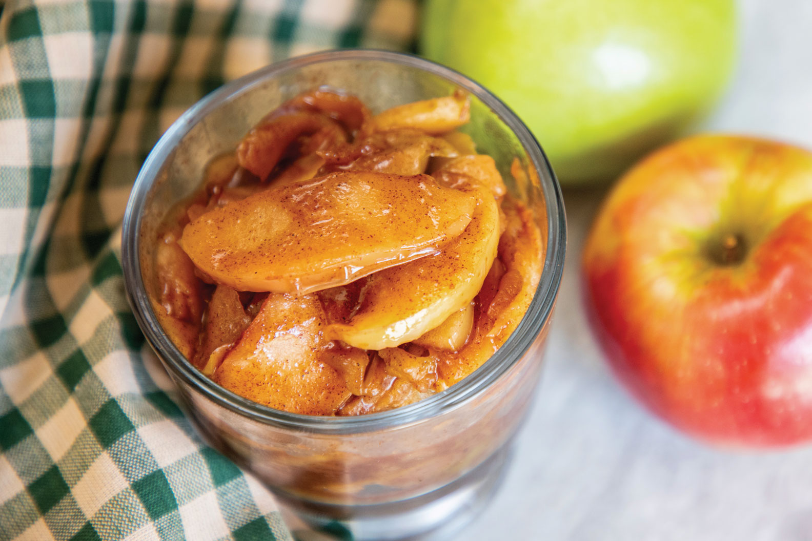 Slow Cooker Cinnamon Apples – Illinois Country Living Magazine